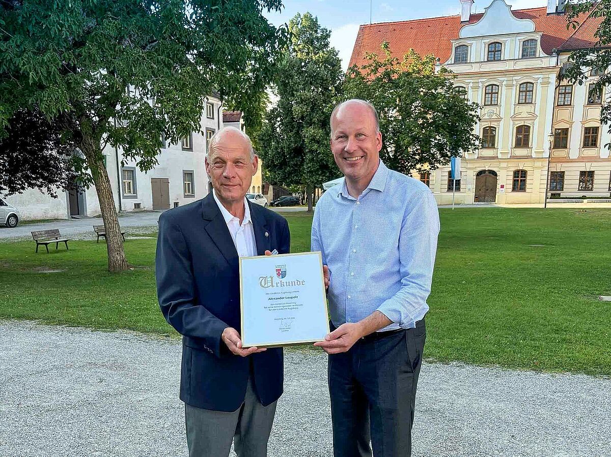 Alexander Leupolz ist Träger des goldenen Ehrenrings des Landkreises ...